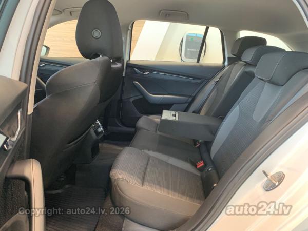 White Skoda Octavia 2021 in Rakvere, with an engine capacity of 1.50 L and mileage of 149 thousand km for 15400 €, photo 6 on AUTOMOTO.COM.LV