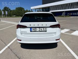 White Skoda Octavia 2021 in Riga, with an engine capacity of 2.00 L and mileage of 97 thousand km for 17500 €, photo 3 on AUTOMOTO.COM.LV
