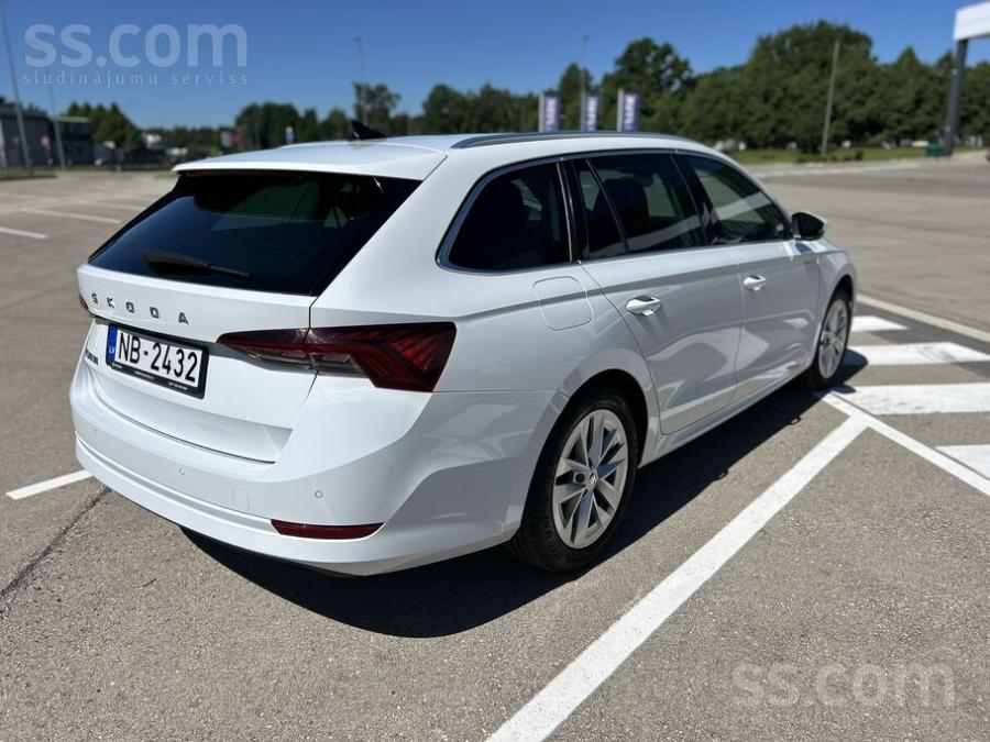 White Skoda Octavia 2021 in Riga, with an engine capacity of 2.00 L and mileage of 97 thousand km for 17500 €, photo 4 on AUTOMOTO.COM.LV
