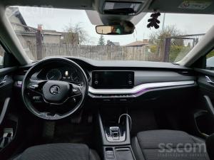 White Skoda Octavia 2021 in Jelgava, with an engine capacity of 2.00 L and mileage of 136 thousand km for 18000 €, photo 7 on AUTOMOTO.COM.LV