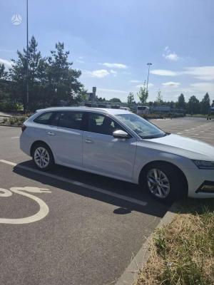 White Skoda Octavia 2021 in Vilnius, with an engine capacity of 1.40 L and mileage of 178 thousand km for 16100 €, photo 7 on AUTOMOTO.COM.LV