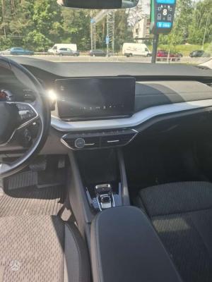 White Skoda Octavia 2021 in Vilnius, with an engine capacity of 1.40 L and mileage of 178 thousand km for 16100 €, photo 12 on AUTOMOTO.COM.LV