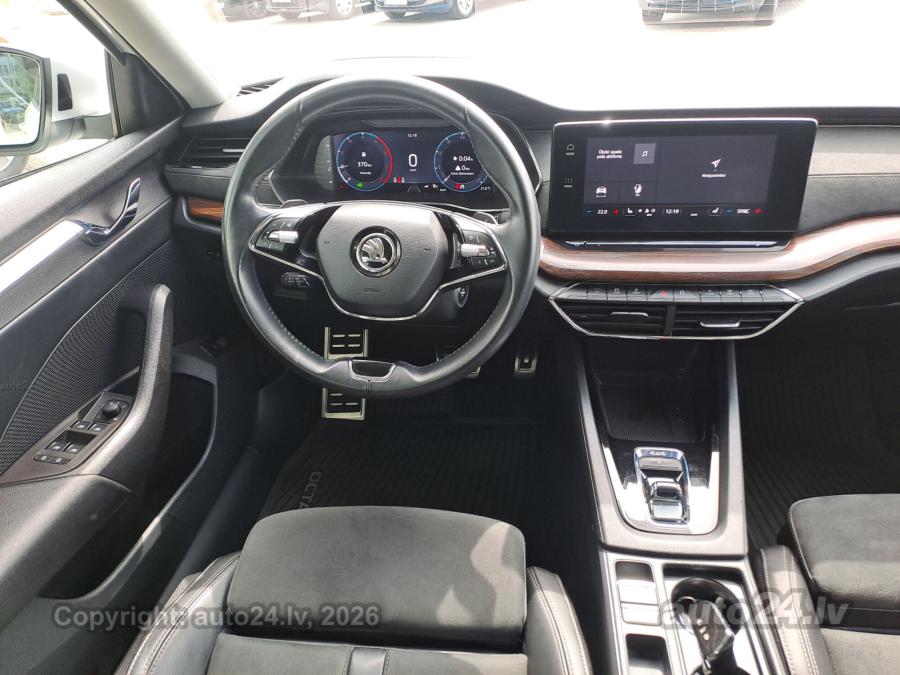 White Skoda Octavia 2021 in Tartu, with an engine capacity of 2.00 L and mileage of 197 thousand km for 21490 €, photo 4 on AUTOMOTO.COM.LV