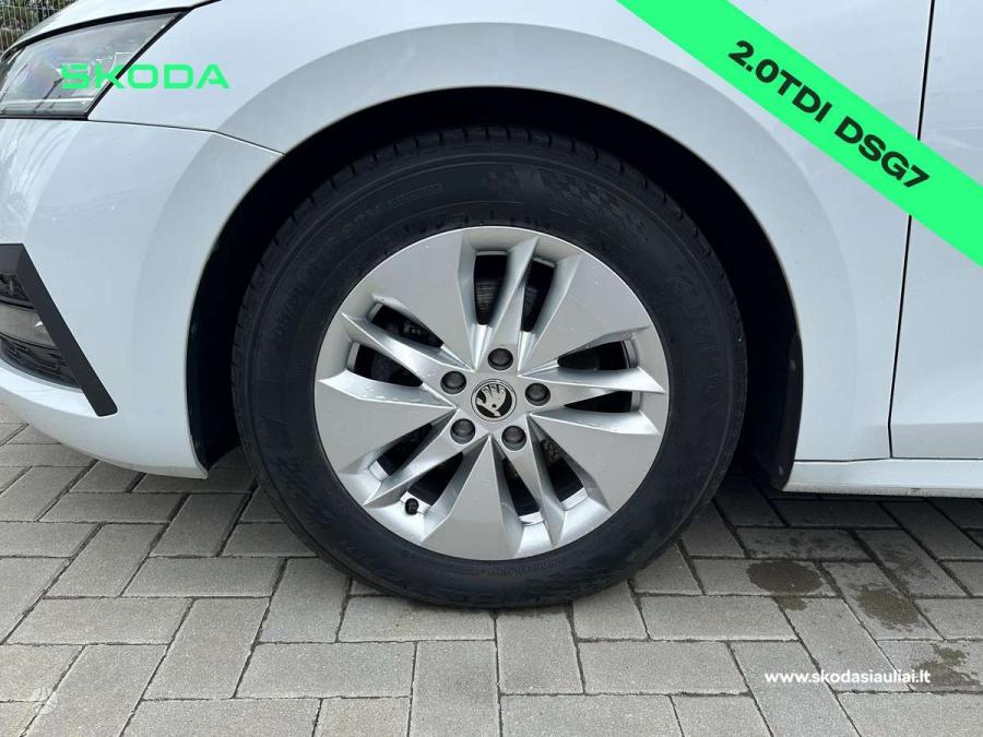 White Skoda Octavia 2021 in Siauliai, with an engine capacity of 1.97 L and mileage of 210 thousand km for 12900 €, photo 10 on AUTOMOTO.COM.LV