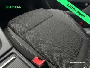White Skoda Octavia 2021 in Siauliai, with an engine capacity of 1.97 L and mileage of 210 thousand km for 12900 €, photo 12 on AUTOMOTO.COM.LV