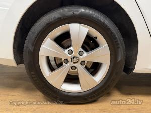 Balts Skoda Octavia 2021 Tallina, ar dzinēja tilpumu 1.50 L un nobraukumu 84 tūkst. km par 13900 €, foto 8 vietnē AUTOMOTO.COM.LV