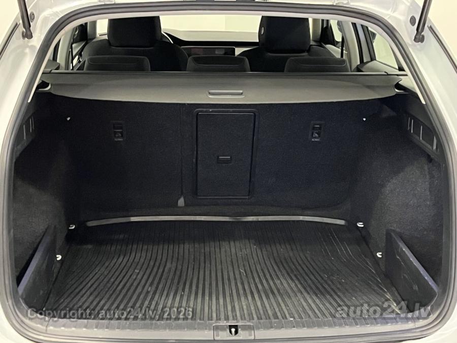 Balts Skoda Octavia 2021 Tallina, ar dzinēja tilpumu 1.50 L un nobraukumu 149 tūkst. km par 15900 €, foto 23 vietnē AUTOMOTO.COM.LV