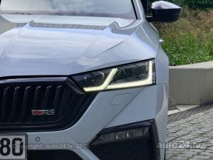 White Skoda Octavia 2021 in Tartu, with an engine capacity of 2.00 L and mileage of 195 thousand km for 19999 €, photo 10 on AUTOMOTO.COM.LV