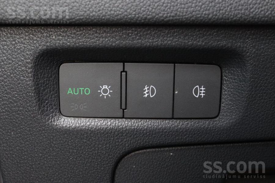 Balts Skoda Octavia 2021 Rīga, ar dzinēja tilpumu 1.50 L un nobraukumu 85 tūkst. km par 15800 €, foto 42 vietnē AUTOMOTO.COM.LV