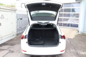 Balts Skoda Octavia 2021 Rīga, ar dzinēja tilpumu 1.50 L un nobraukumu 85 tūkst. km par 15800 €, foto 57 vietnē AUTOMOTO.COM.LV