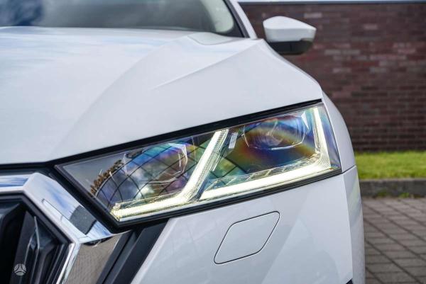 White Skoda Octavia 2021 in Marijampole, with an engine capacity of 1.97 L and mileage of 217 thousand km for 14250 €, photo 7 on AUTOMOTO.COM.LV