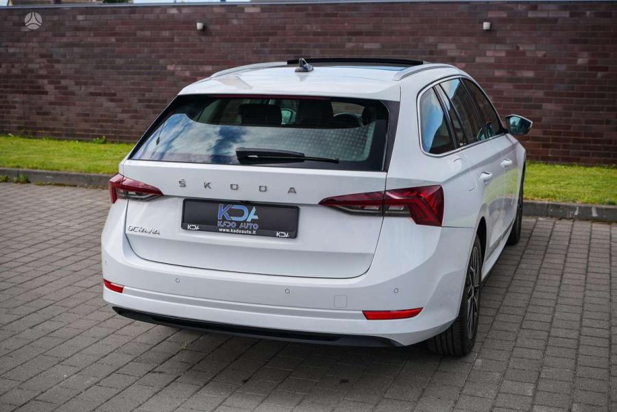 White Skoda Octavia 2021 in Marijampole, with an engine capacity of 1.97 L and mileage of 217 thousand km for 14250 €, photo 13 on AUTOMOTO.COM.LV