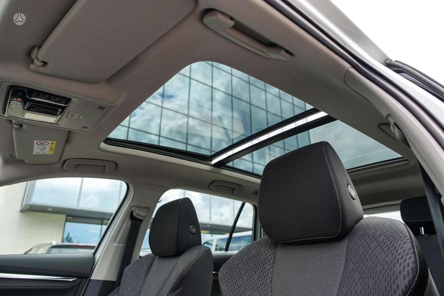 White Skoda Octavia 2021 in Marijampole, with an engine capacity of 1.97 L and mileage of 217 thousand km for 14250 €, photo 33 on AUTOMOTO.COM.LV