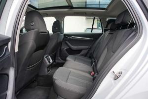 White Skoda Octavia 2021 in Marijampole, with an engine capacity of 1.97 L and mileage of 217 thousand km for 14250 €, photo 37 on AUTOMOTO.COM.LV