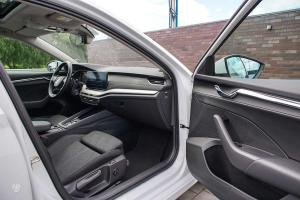 White Skoda Octavia 2021 in Marijampole, with an engine capacity of 1.97 L and mileage of 217 thousand km for 14250 €, photo 40 on AUTOMOTO.COM.LV