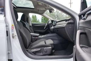 White Skoda Octavia 2021 in Marijampole, with an engine capacity of 1.97 L and mileage of 217 thousand km for 14250 €, photo 42 on AUTOMOTO.COM.LV
