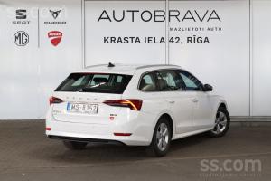 White Skoda Octavia 2021 in Riga, with an engine capacity of 1.50 L and mileage of 111 thousand km for 15490 €, photo 7 on AUTOMOTO.COM.LV