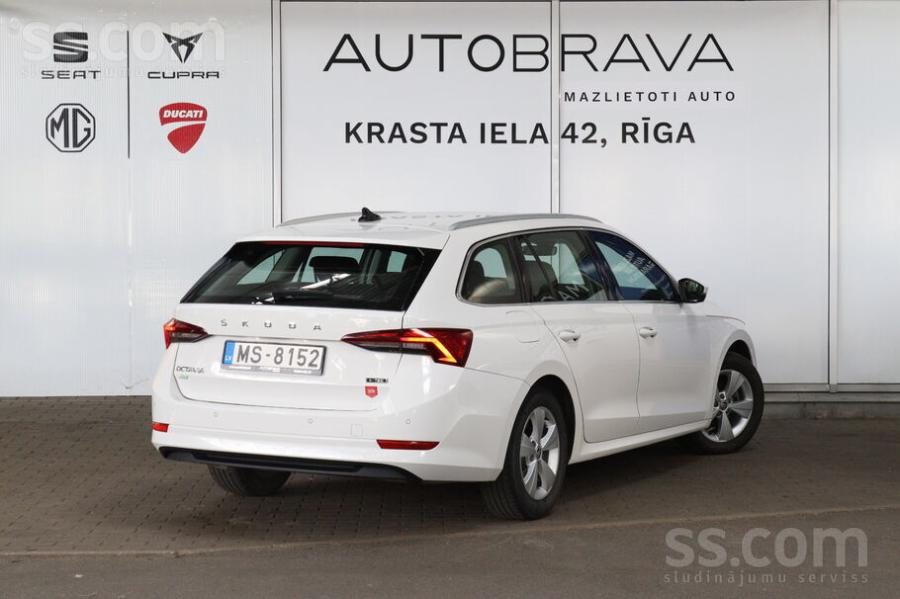 White Skoda Octavia 2021 in Riga, with an engine capacity of 1.50 L and mileage of 111 thousand km for 15490 €, photo 7 on AUTOMOTO.COM.LV