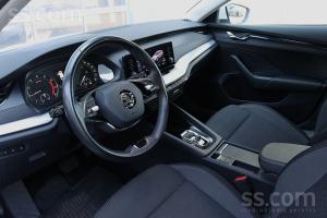 White Skoda Octavia 2021 in Riga, with an engine capacity of 1.50 L and mileage of 111 thousand km for 15490 €, photo 10 on AUTOMOTO.COM.LV