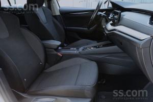 White Skoda Octavia 2021 in Riga, with an engine capacity of 1.50 L and mileage of 111 thousand km for 15490 €, photo 28 on AUTOMOTO.COM.LV