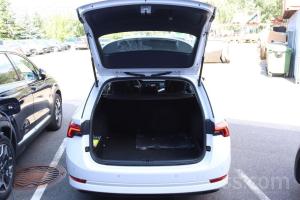 White Skoda Octavia 2021 in Riga, with an engine capacity of 1.50 L and mileage of 111 thousand km for 15490 €, photo 29 on AUTOMOTO.COM.LV