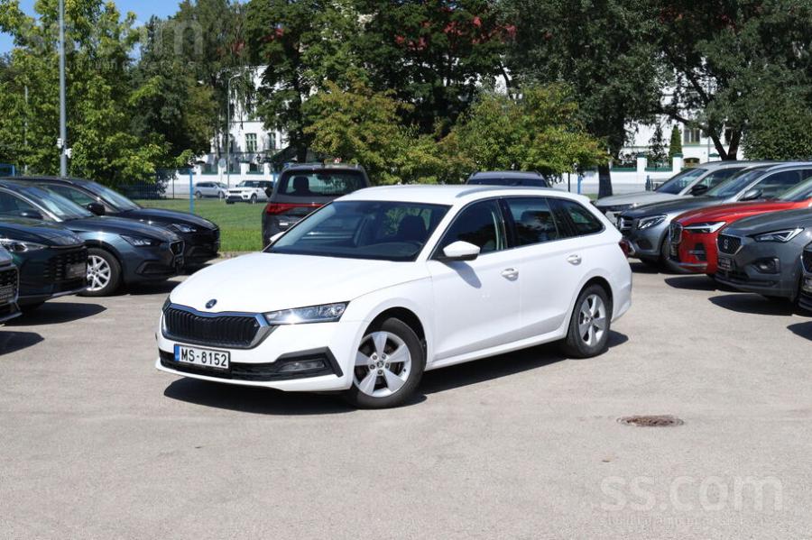 White Skoda Octavia 2021 in Riga, with an engine capacity of 1.50 L and mileage of 111 thousand km for 15490 €, photo 30 on AUTOMOTO.COM.LV