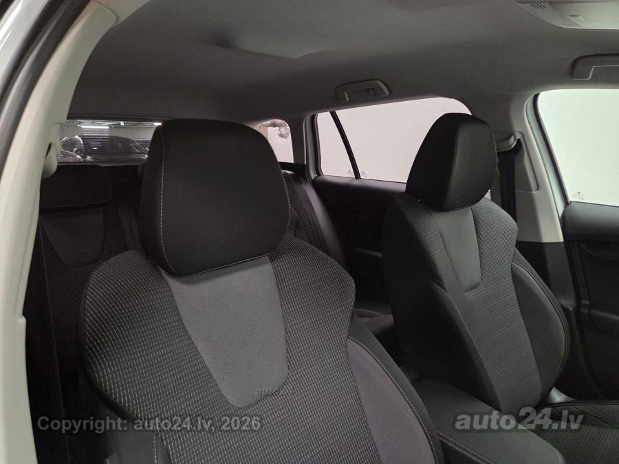Balts Skoda Octavia 2021 Tallina, ar dzinēja tilpumu 1.50 L un nobraukumu 75 tūkst. km par 16900 €, foto 18 vietnē AUTOMOTO.COM.LV