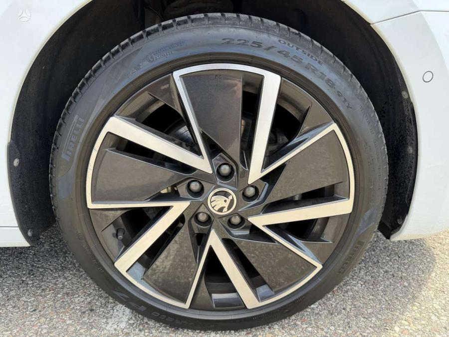 Balts Skoda Octavia 2021 Viļņa, ar dzinēja tilpumu 1.40 L un nobraukumu 114 tūkst. km par 18650 €, foto 12 vietnē AUTOMOTO.COM.LV