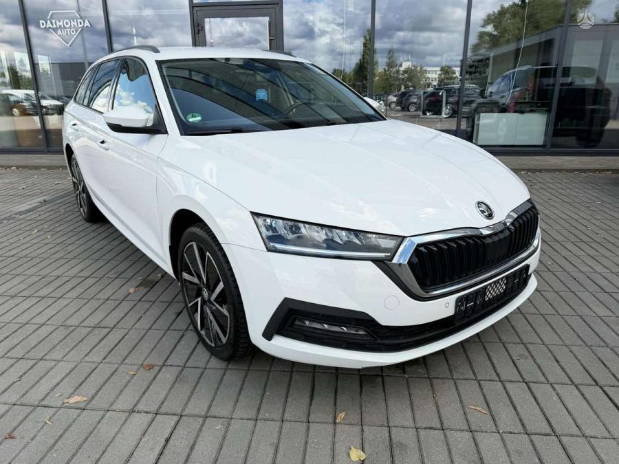 White Skoda Octavia 2021 in Kaunas, with an engine capacity of 1.40 L and mileage of 207 thousand km for 14400 €, photo 3 on AUTOMOTO.COM.LV