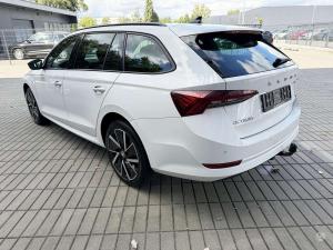 White Skoda Octavia 2021 in Kaunas, with an engine capacity of 1.40 L and mileage of 207 thousand km for 14400 €, photo 5 on AUTOMOTO.COM.LV