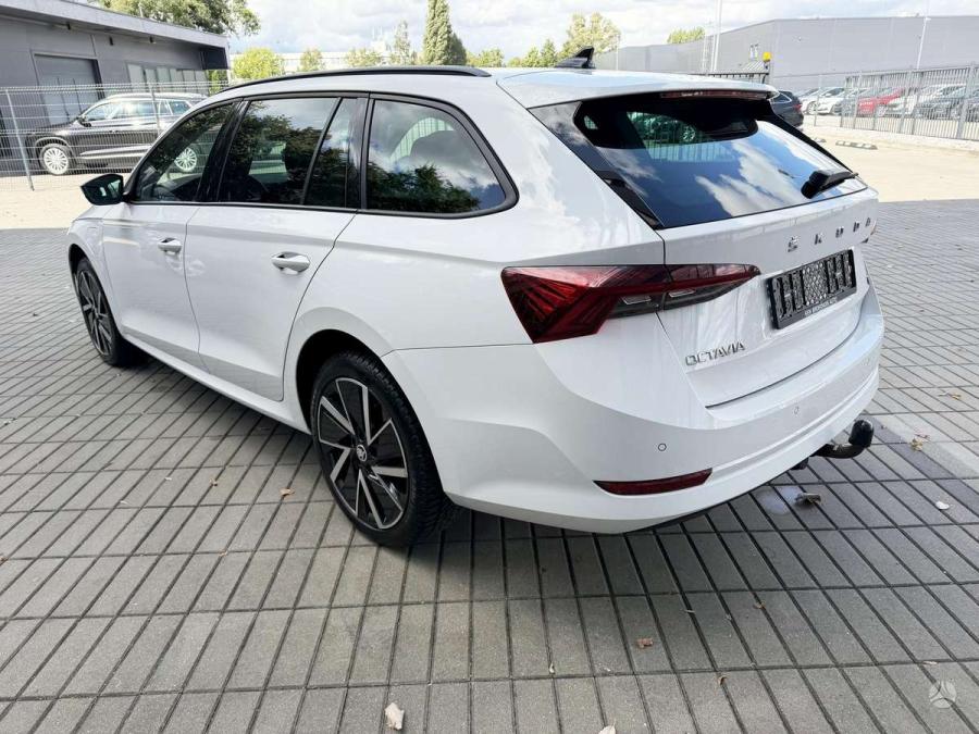 White Skoda Octavia 2021 in Kaunas, with an engine capacity of 1.40 L and mileage of 207 thousand km for 14400 €, photo 5 on AUTOMOTO.COM.LV