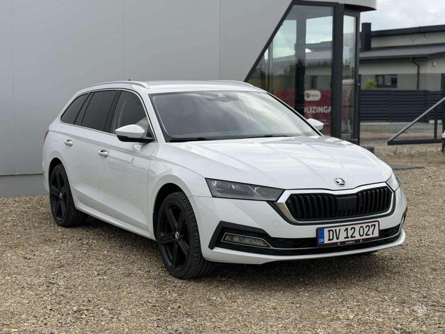 White Skoda Octavia 2021 in Siauliai, with an engine capacity of 1.97 L and mileage of 370 thousand km for 12200 €, photo 1 on AUTOMOTO.COM.LV