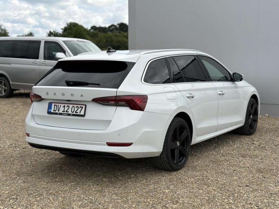 White Skoda Octavia 2021 in Siauliai, with an engine capacity of 1.97 L and mileage of 370 thousand km for 12200 €, photo 6 on AUTOMOTO.COM.LV