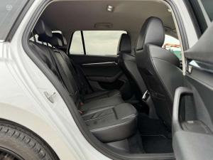 White Skoda Octavia 2021 in Siauliai, with an engine capacity of 1.97 L and mileage of 370 thousand km for 12200 €, photo 14 on AUTOMOTO.COM.LV