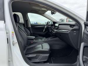 White Skoda Octavia 2021 in Siauliai, with an engine capacity of 1.97 L and mileage of 370 thousand km for 12200 €, photo 16 on AUTOMOTO.COM.LV