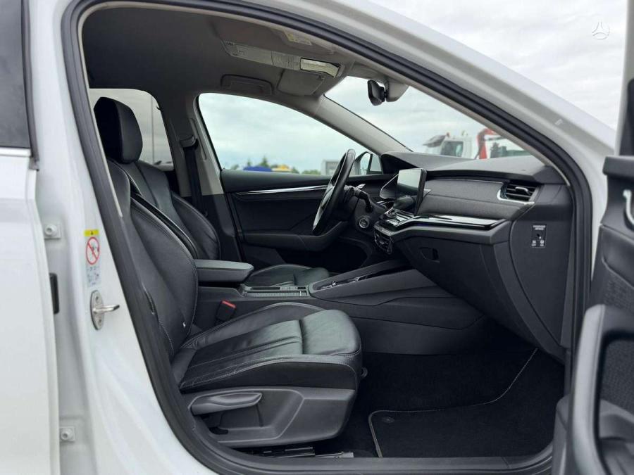 White Skoda Octavia 2021 in Siauliai, with an engine capacity of 1.97 L and mileage of 370 thousand km for 12200 €, photo 16 on AUTOMOTO.COM.LV