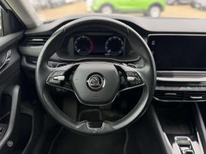 White Skoda Octavia 2021 in Siauliai, with an engine capacity of 1.97 L and mileage of 370 thousand km for 12200 €, photo 18 on AUTOMOTO.COM.LV