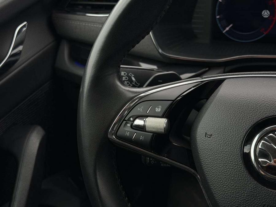 White Skoda Octavia 2021 in Siauliai, with an engine capacity of 1.97 L and mileage of 370 thousand km for 12200 €, photo 20 on AUTOMOTO.COM.LV