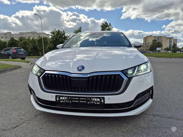 Skoda Octavia 2021 Panevēža vietnē Balts Skoda Octavia 2021 Panevēža, ar dzinēja tilpumu 1.50 L un nobraukumu 230 tūkst. km par 11100 €, foto 10 vietnē AUTOMOTO.COM.LV