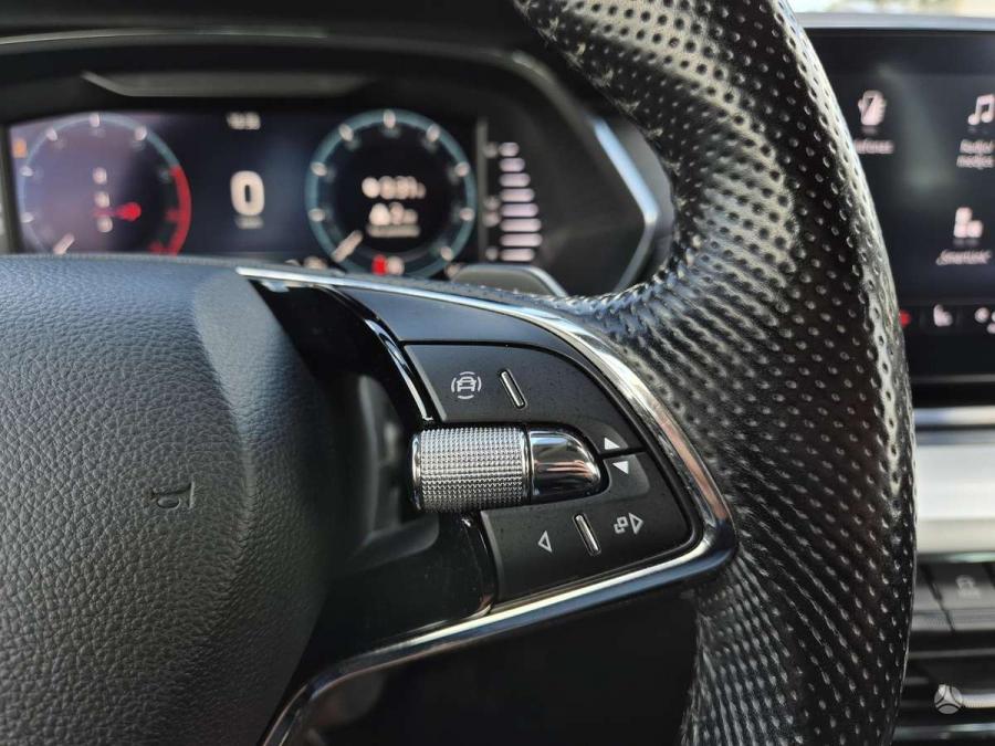 Balts Skoda Octavia 2021 Panevēža, ar dzinēja tilpumu 1.50 L un nobraukumu 230 tūkst. km par 11100 €, foto 17 vietnē AUTOMOTO.COM.LV