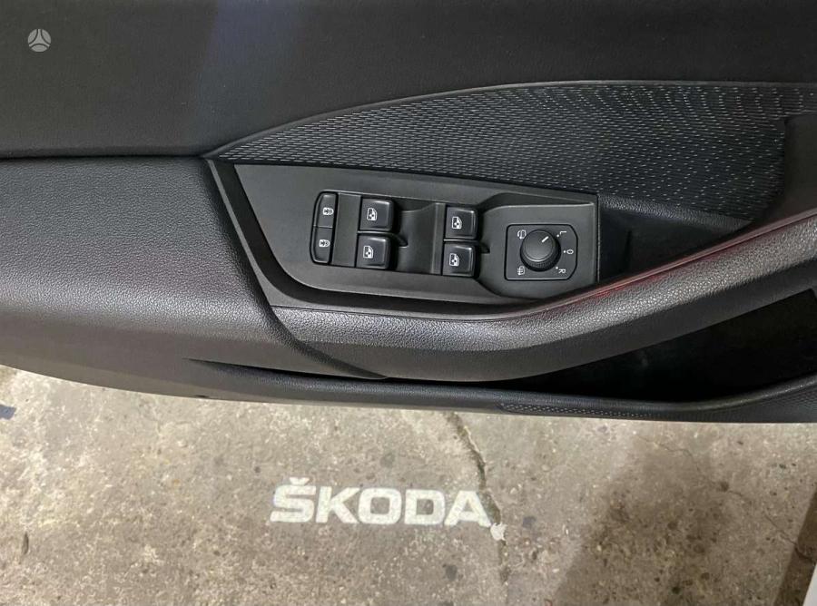 White Skoda Octavia 2021 in Marijampole, with an engine capacity of 1.97 L and mileage of 277 thousand km for 14750 €, photo 17 on AUTOMOTO.COM.LV