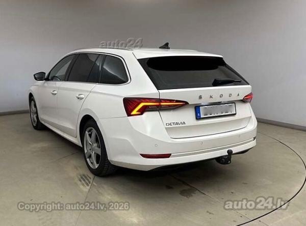 Skoda Octavia 2021 in Tallinn on AUTOMOTO.COM.LV White Skoda Octavia 2021 in Tallinn, with an engine capacity of 1.50 L and mileage of 63 thousand km for 18500 €, photo 6 on AUTOMOTO.COM.LV