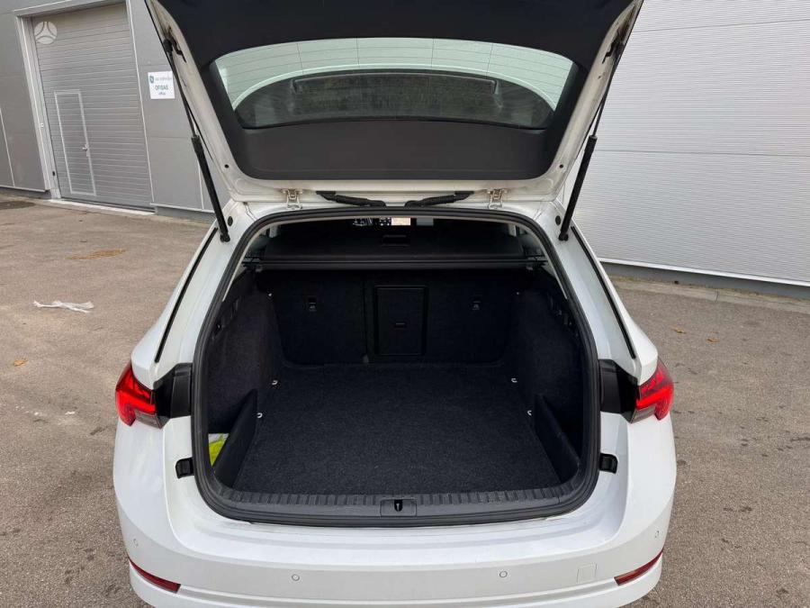 White Skoda Octavia 2021 in Vilnius, with an engine capacity of 1.97 L and mileage of 257 thousand km for 13300 €, photo 7 on AUTOMOTO.COM.LV