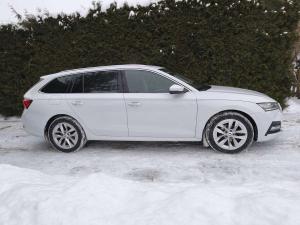 White Skoda Octavia 2022 in Kalvarija, with an engine capacity of 1.50 L and mileage of 163 thousand km for 15670 €, photo 6 on AUTOMOTO.COM.LV
