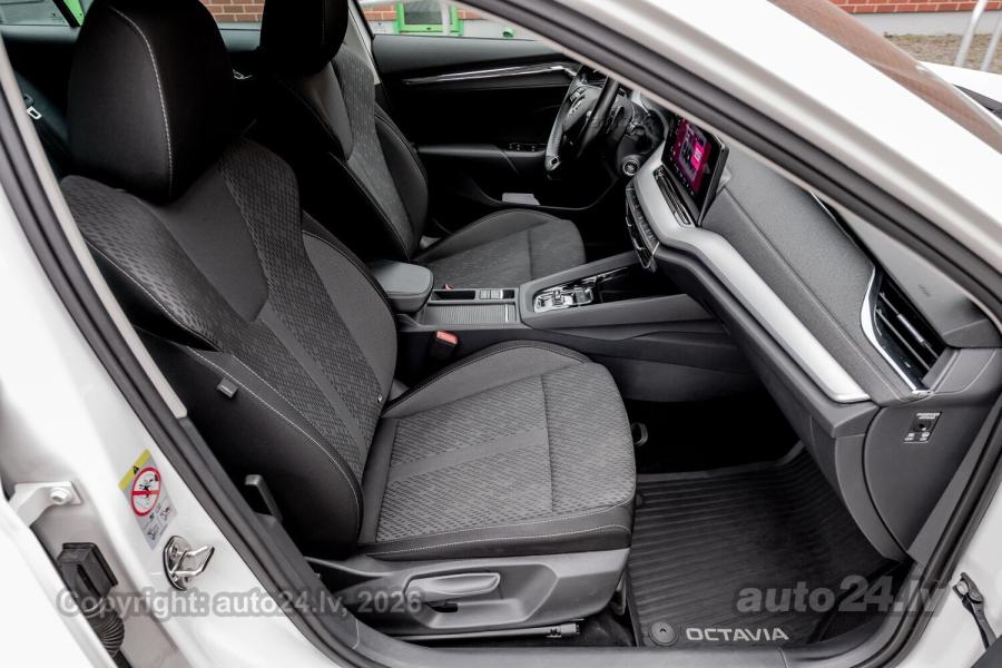 White Skoda Octavia 2022 in Tallinn, with an engine capacity of 1.00 L and mileage of 101 thousand km for 15500 €, photo 12 on AUTOMOTO.COM.LV