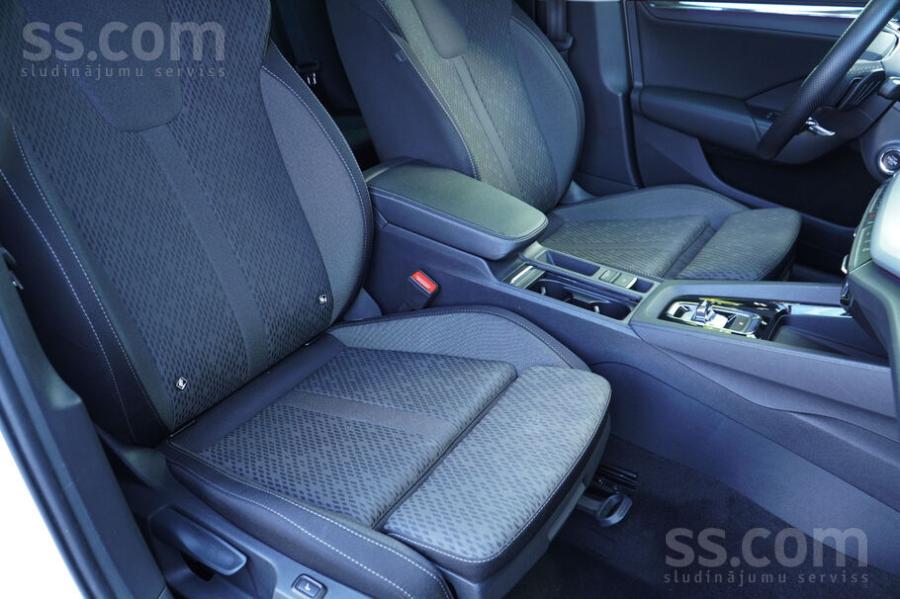 White Skoda Octavia 2022 in Riga, with an engine capacity of 2.00 L and mileage of 117 thousand km for 19490 €, photo 16 on AUTOMOTO.COM.LV
