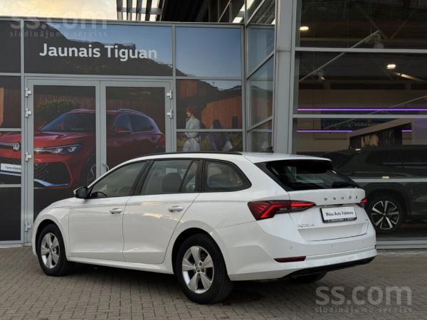 White Skoda Octavia 2022 in Valmiera, with an engine capacity of 2.00 L and mileage of 154 thousand km for 18900 €, photo 4 on AUTOMOTO.COM.LV