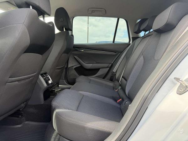 Balts Skoda Octavia 2022 Kauņa, ar dzinēja tilpumu 1.97 L un nobraukumu 237 tūkst. km par 15999 €, foto 9 vietnē AUTOMOTO.COM.LV