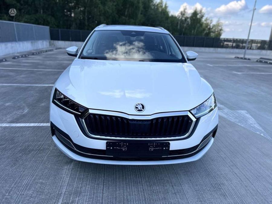 Белый Шкода Октавия 2022 в Вильнюс, объемом двигателя 1.40 л и пробегом 127 тыс. км за 15300 €, фото 3 на AUTOMOTO.COM.LV
