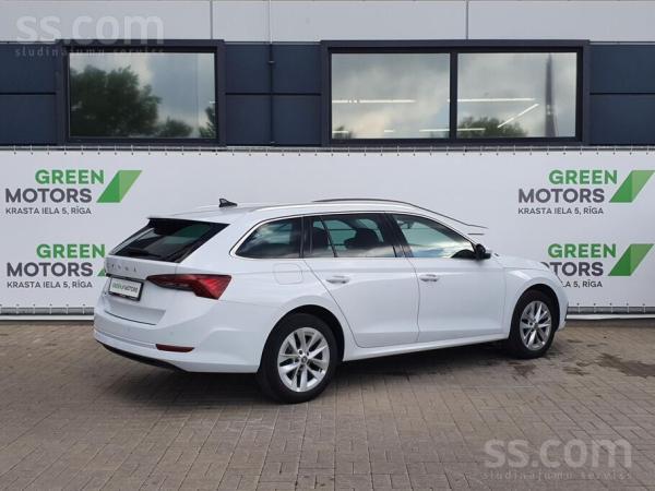 White Skoda Octavia 2022 in Riga, with an engine capacity of 2.00 L and mileage of 98 thousand km for 18900 €, photo 6 on AUTOMOTO.COM.LV